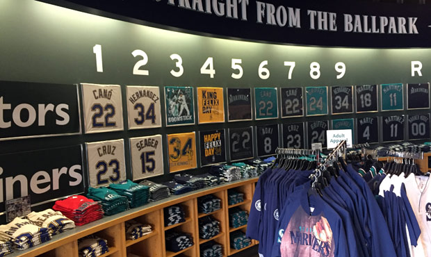Fashion forward: Even Mariners' Michelangelo of merchandise loses track ...