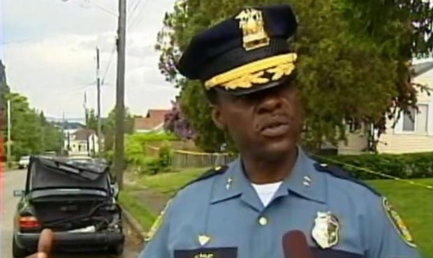 Seattle's African-American police officers walk tightrope between two ...