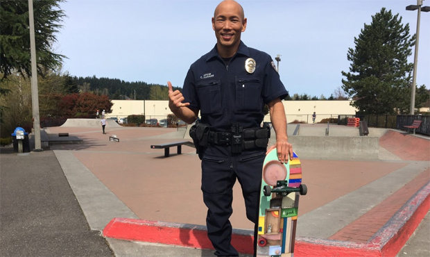 Meet Bellevue's on duty skateboarding police officer - MyNorthwest.com