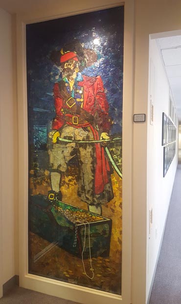 Mystery solved? Old Bellevue theater’s missing dolphin - MyNorthwest.com