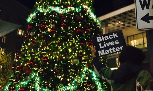 Black Lives Matter protest targets Black Friday in Seattle ...