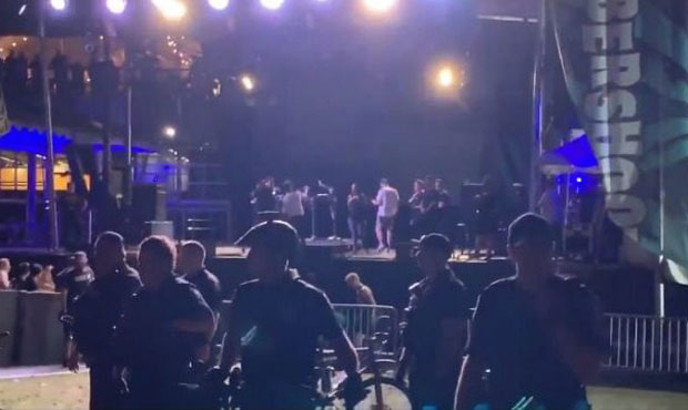 Bumbershoot reopens after barricade collapse