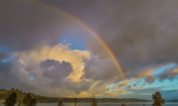 Puget Sound region sees lightning, hail ahead of season's first freeze