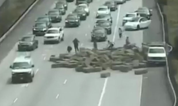 Dozens of bales of hay spill onto I-405 through Bellevue - MyNorthwest.com