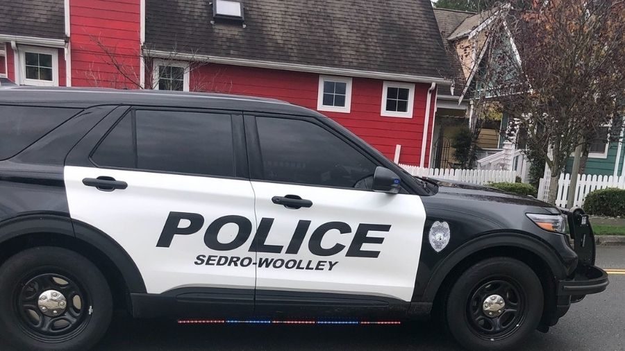 Sedro-Woolley couple arrested after car chase with police