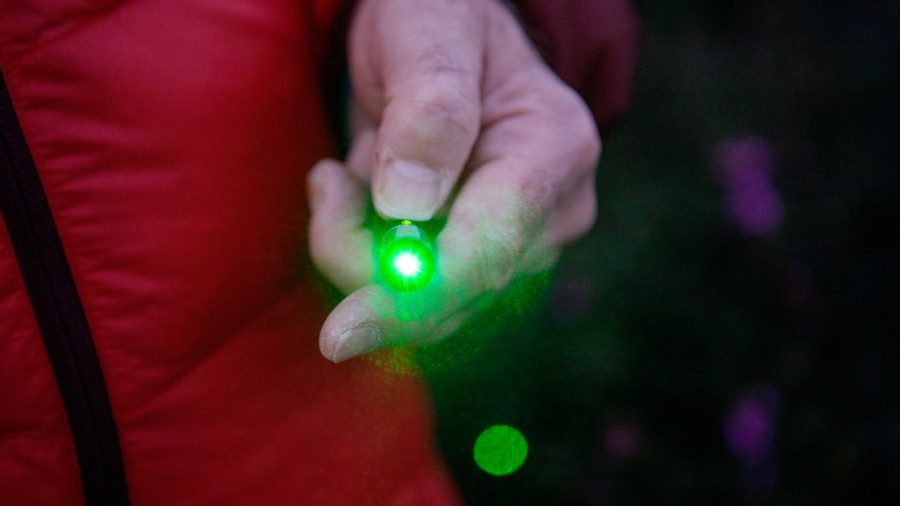 FBI investigates laser crimes at Washington airports