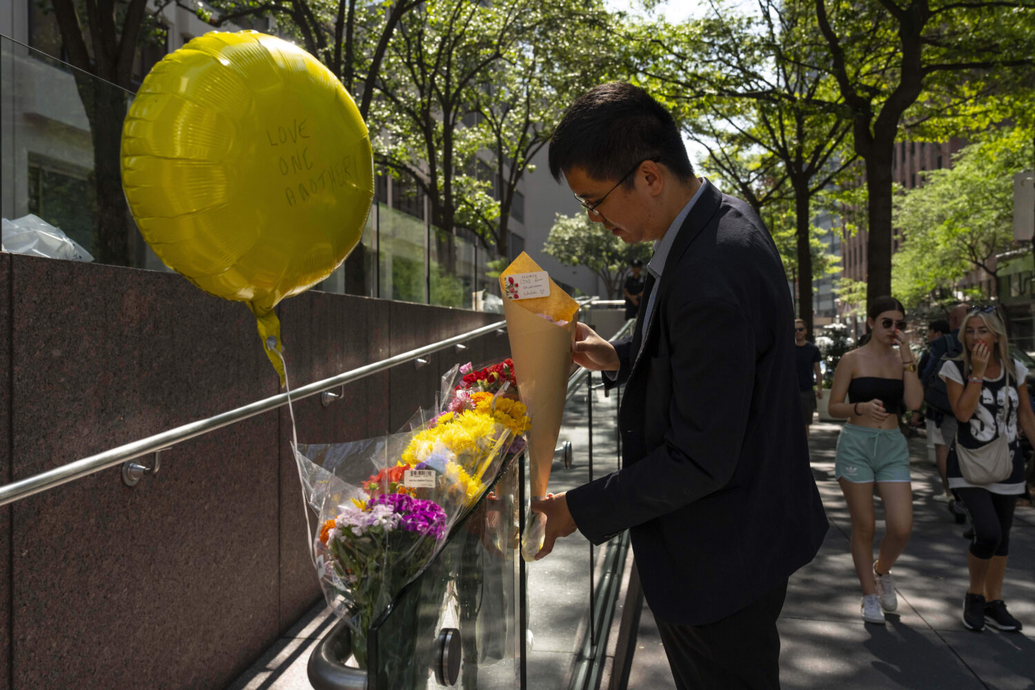 Victims of New York City shooting include a police officer and an ...