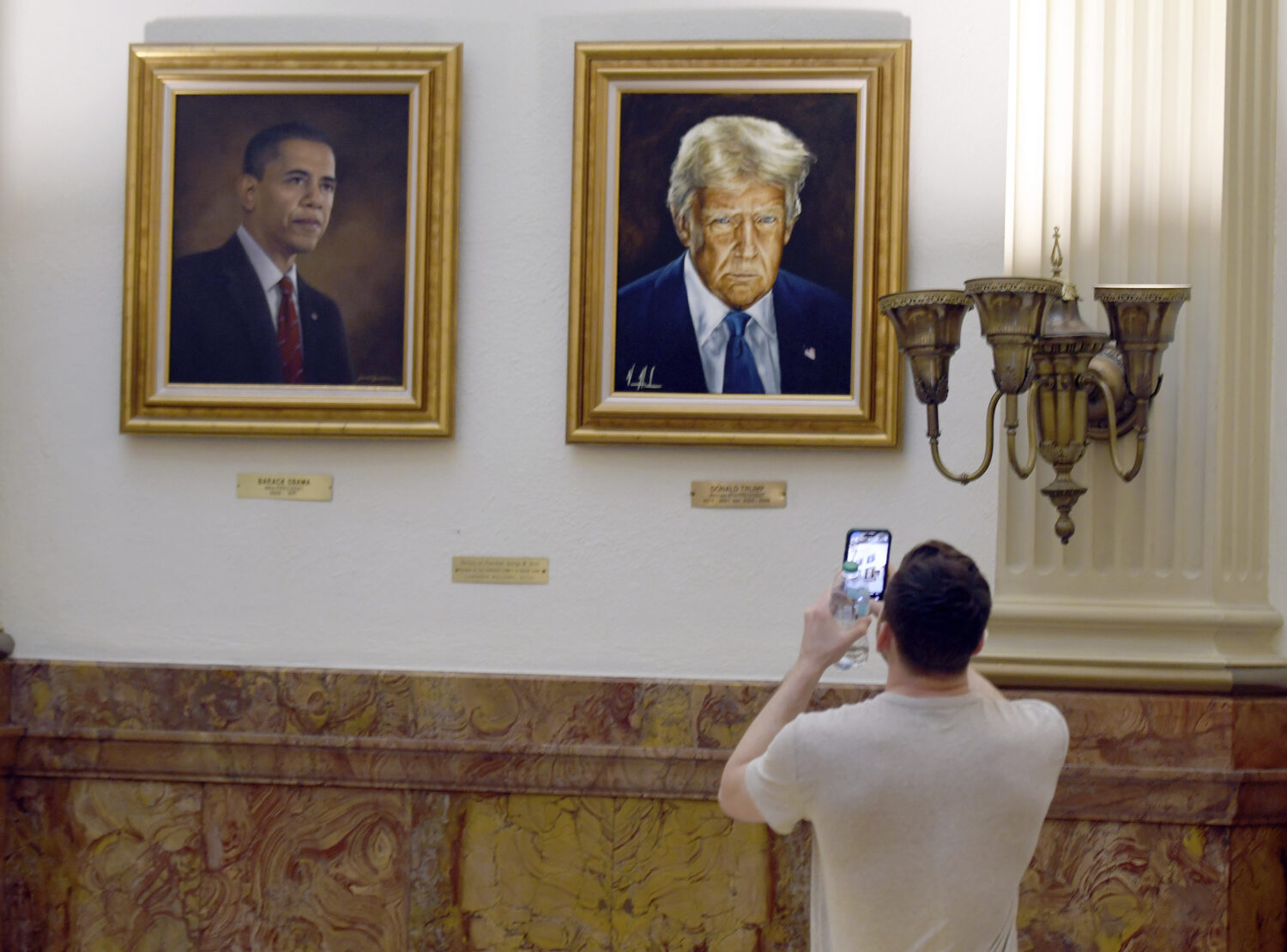 New Trump portrait donated by White House hangs in Colorado Capitol ...