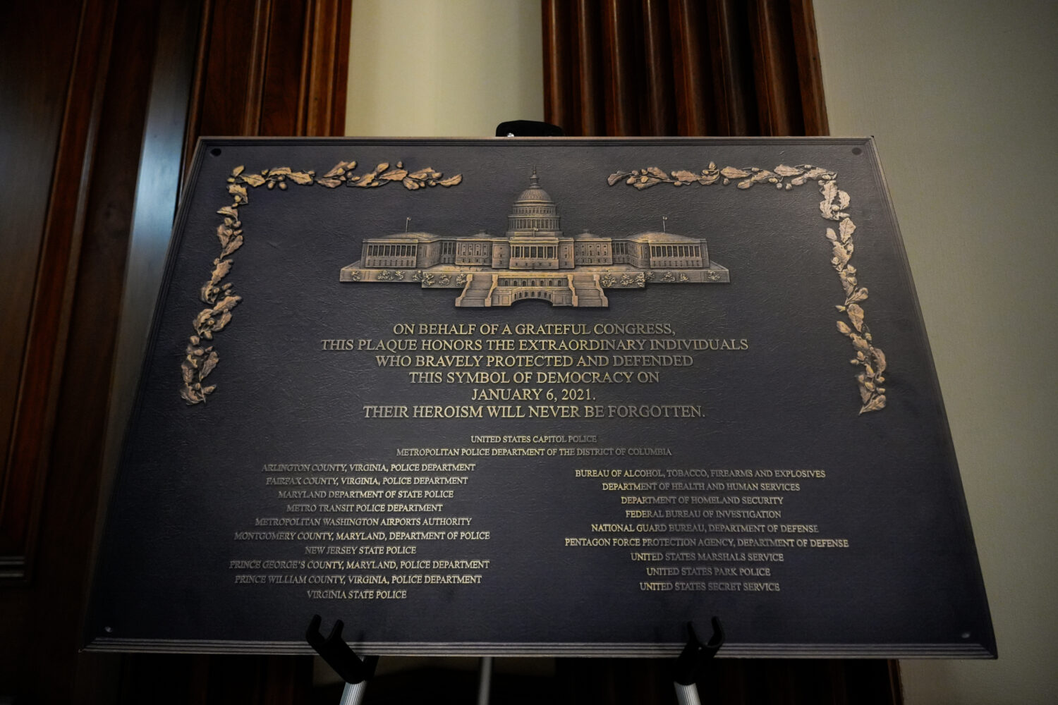 This Jan. 6 plaque was made to honor law enforcement. It's nowhere to ...